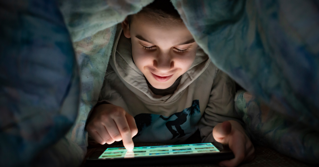 Parenting in the Digital Age: Managing Screen Time and Ensuring Online ...